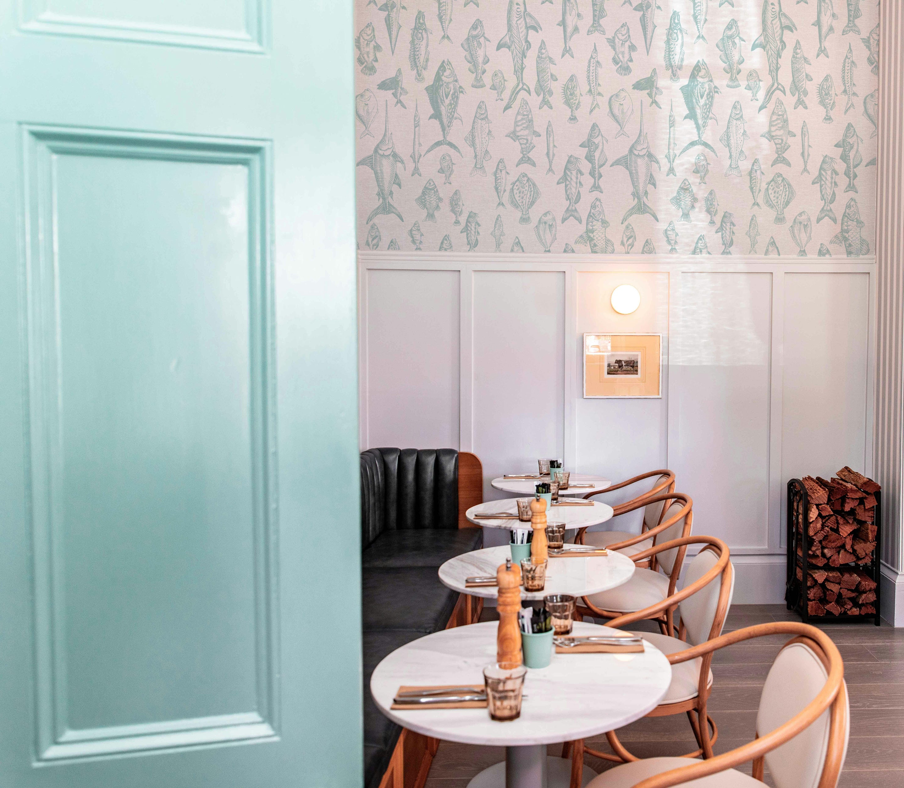 How to Choose the Right Wallpaper for Your Restaurant Theme – Timberlea ...